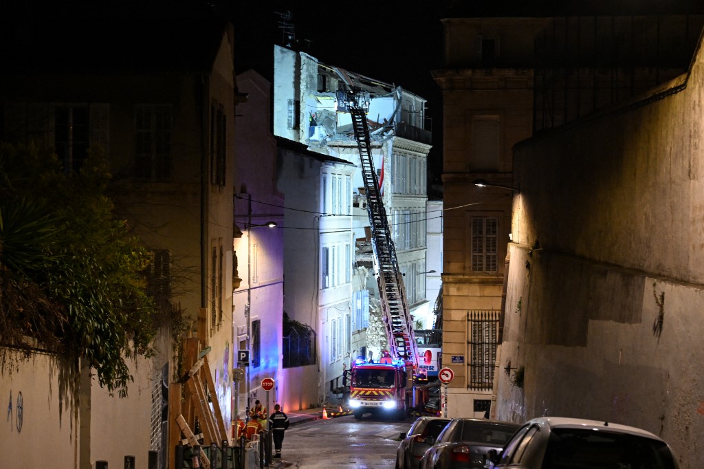 Death toll reaches six in French building collapse | Inquirer News