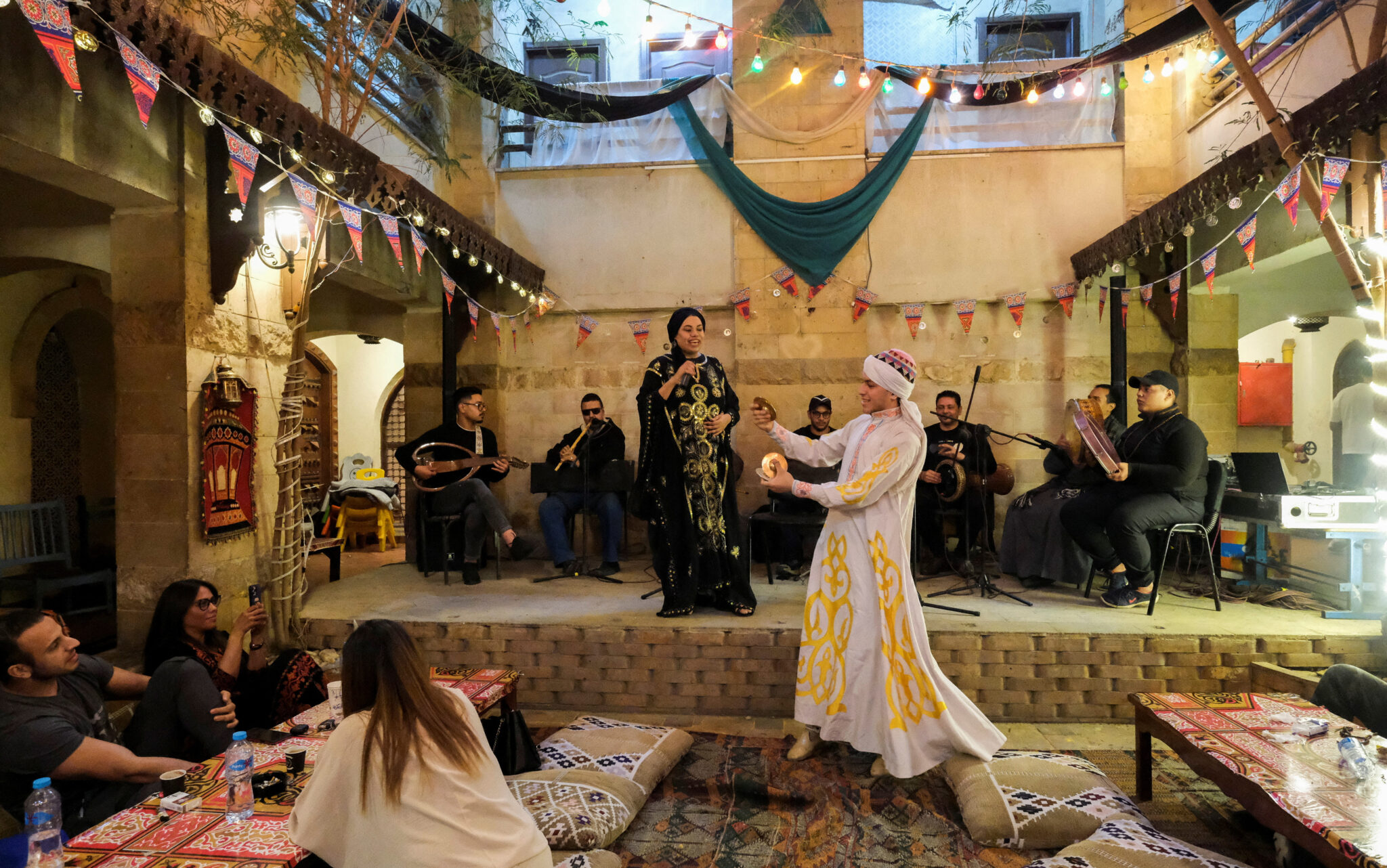 Egyptian female Islamic chanters break into male-dominated field ...