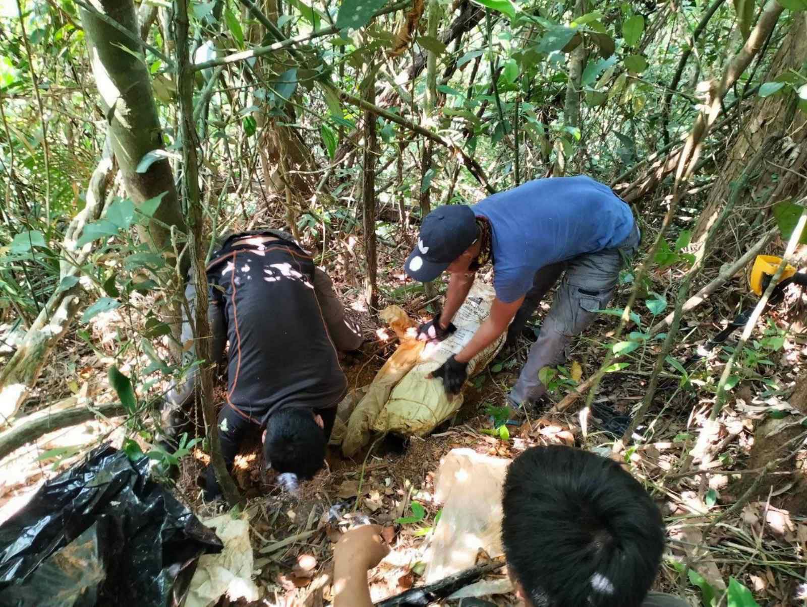 4 high-powered guns from rebels unearthed at Cagayan clash site ...