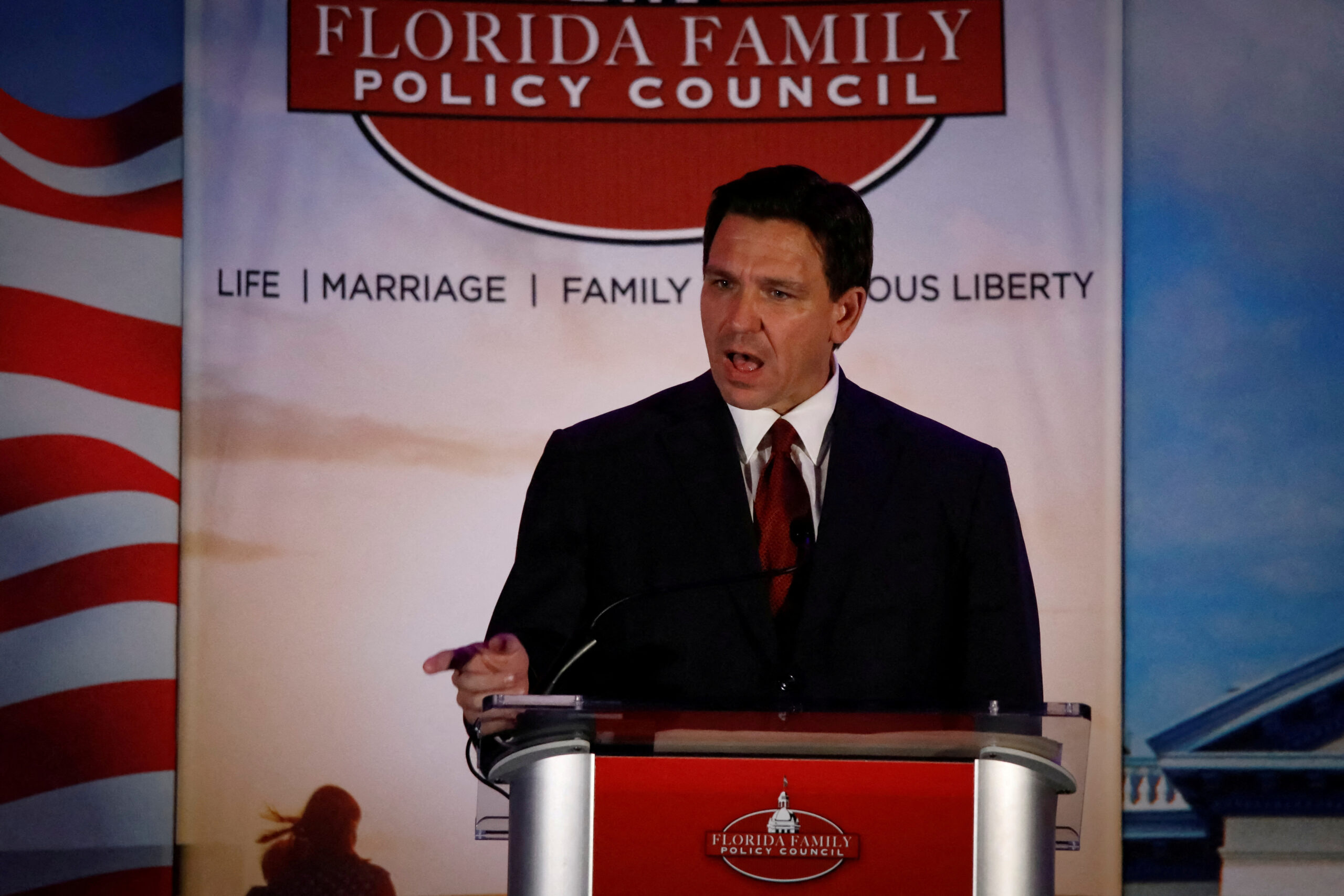 Florida restaurant sues DeSantis over drag show restrictions | Inquirer ...