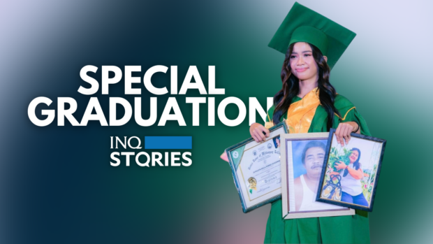 WATCH: Student brings parents' picture frames on graduation day ...