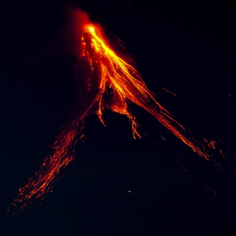 LIVE UPDATES: Mayon Volcano | INQUIRER.net