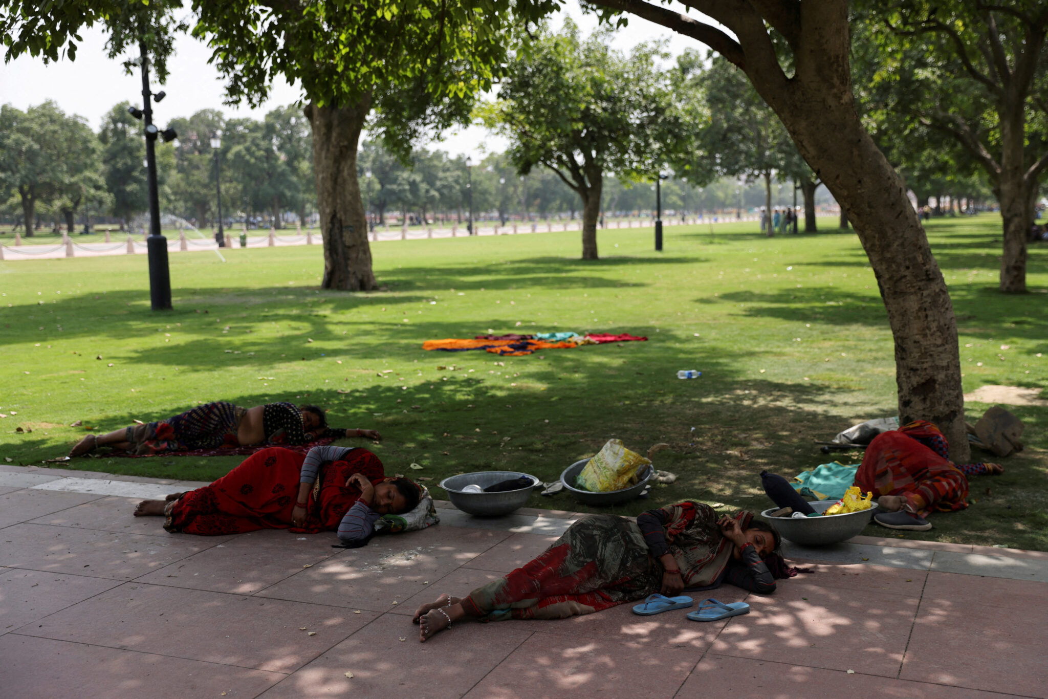 Scores die in northern India as heat wave scorches region | Inquirer News