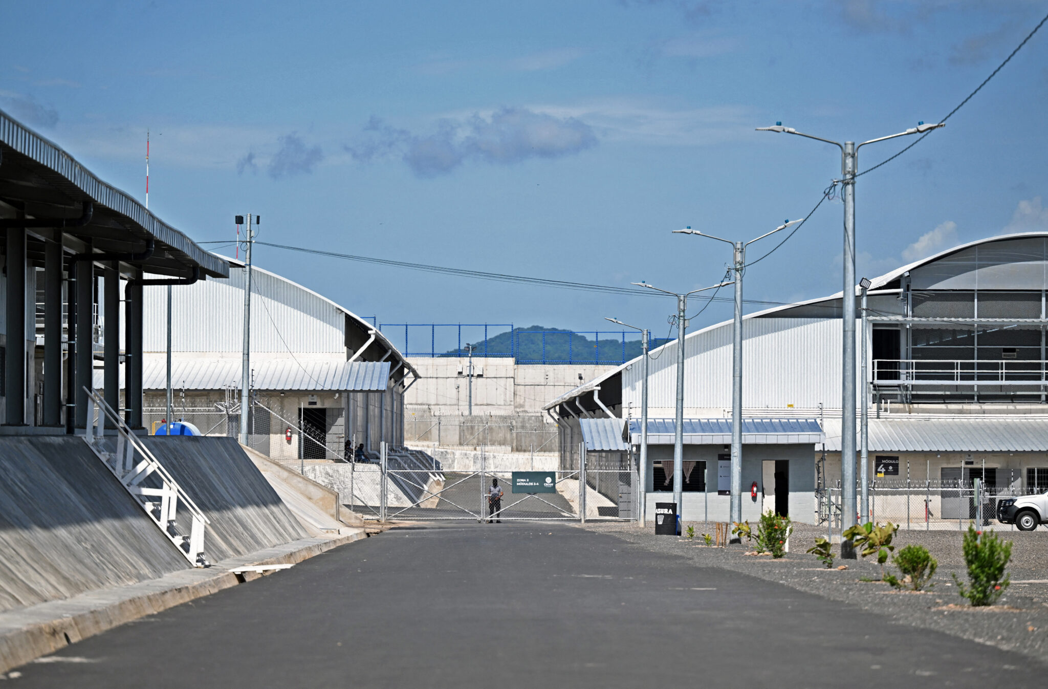 Inside El Salvador's mega-prison holding 12,000 alleged gangsters ...