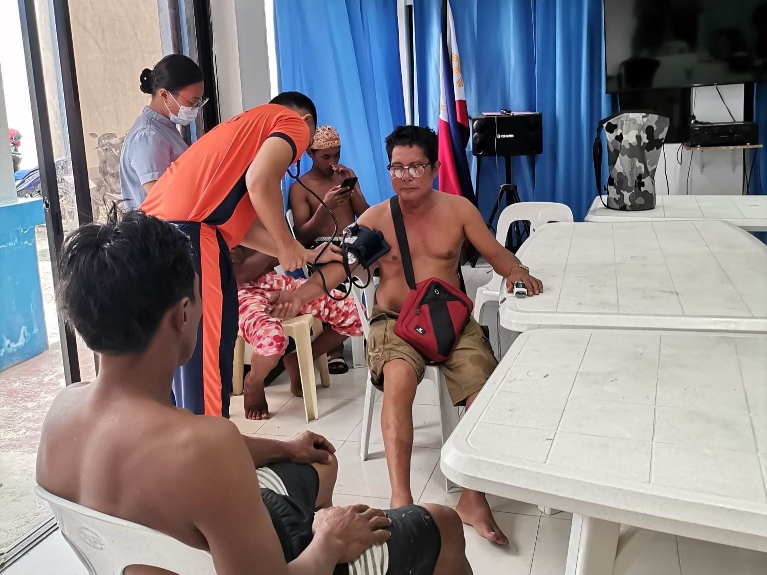 PCG rescues 3 persons from a burning speed boat in Zamboanga City ...