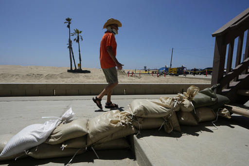 Mexico's Baja braces for Hurricane Hilary; California on rare storm ...