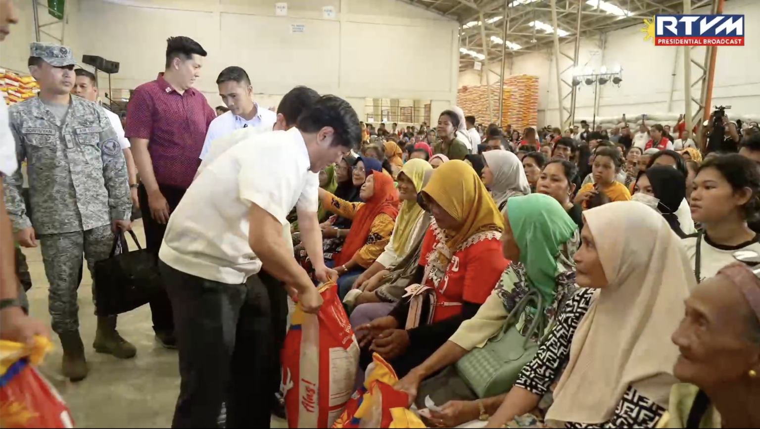 Seized smuggled rice given to 4Ps recipients in Zamboanga City ...