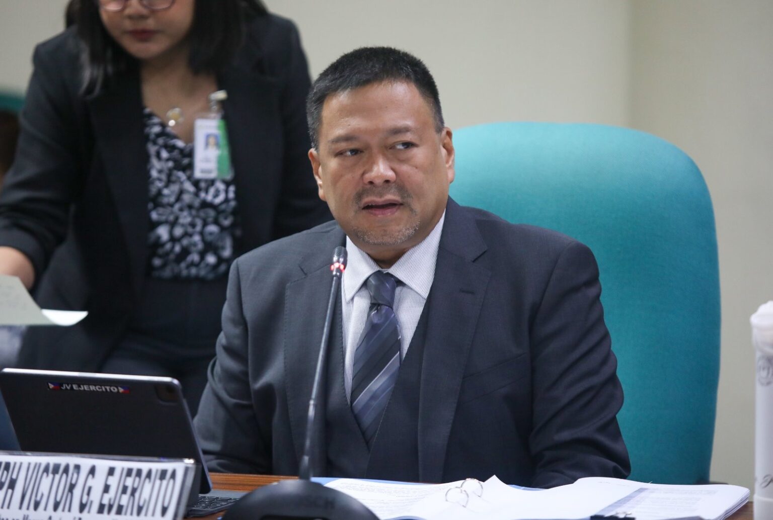 JV Ejercito says 'too many problems to fix' to tackle Cha-cha now