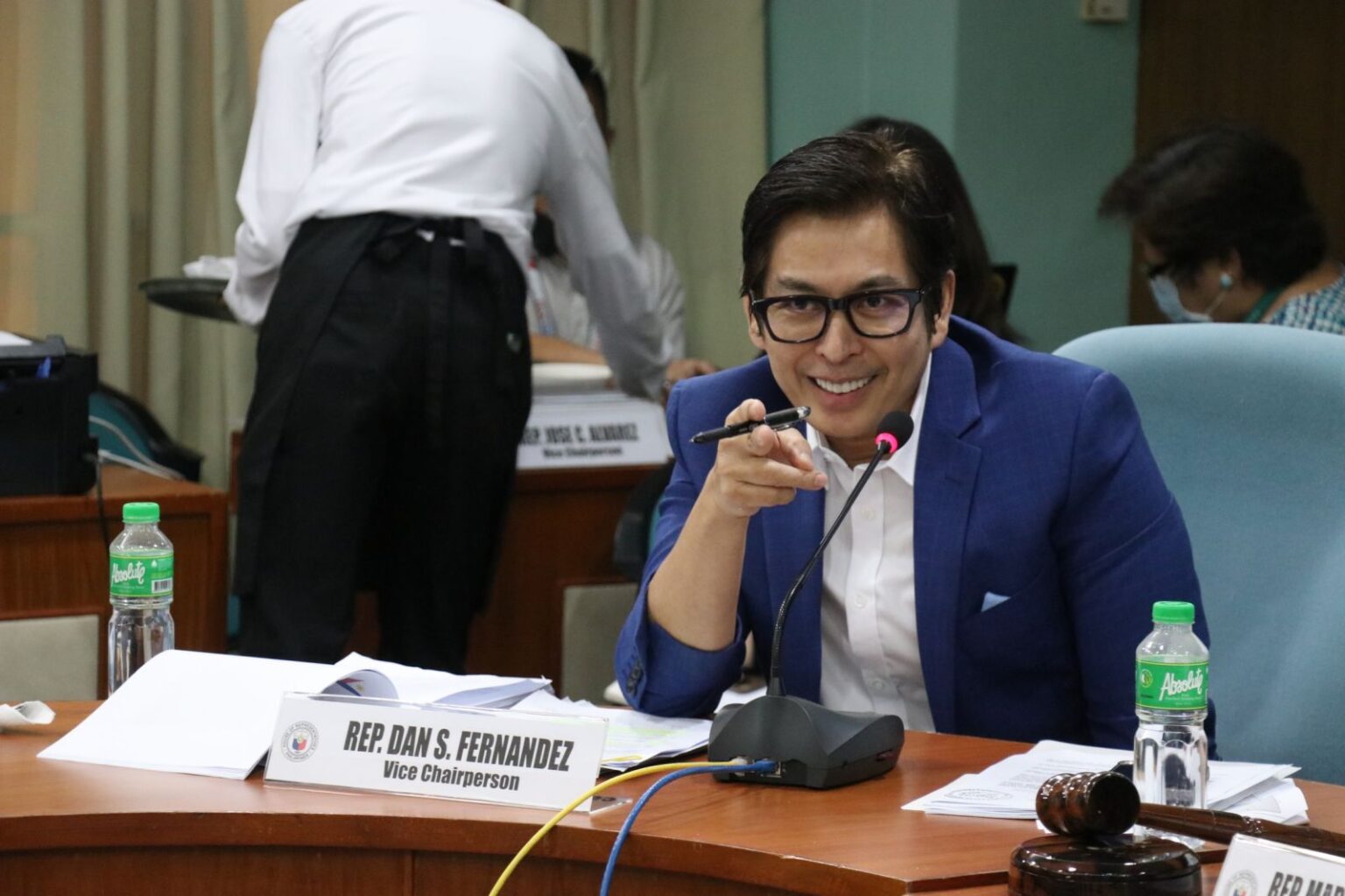 Cassandra Ong's lawyer files ethics rap vs Rep. Fernandez