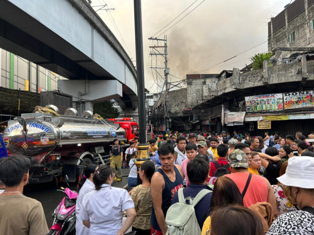 Fire hits residential unit in Recto, Manila | Inquirer News