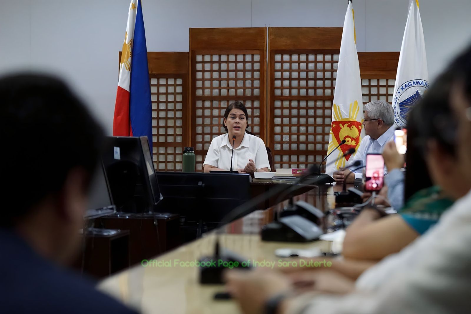 Duterte to book experts: Let's revive reading, writing's appeal among ...