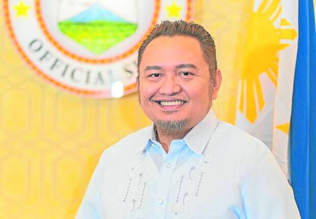 Albay gov faces graft raps over ‘jueteng’ payola | Inquirer News