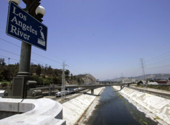 Los Angeles River threatens to overflow during torrential rains