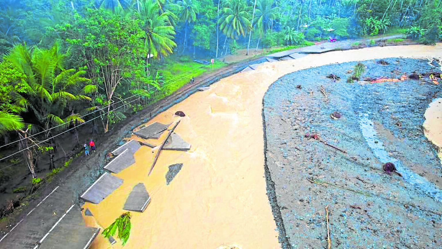 Davao floods, landslides displace 6,000 families | Inquirer News