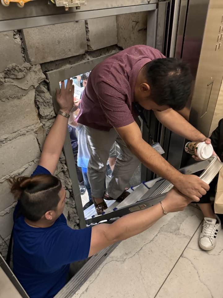 LOOK: Neda chief trapped in elevator | Inquirer News