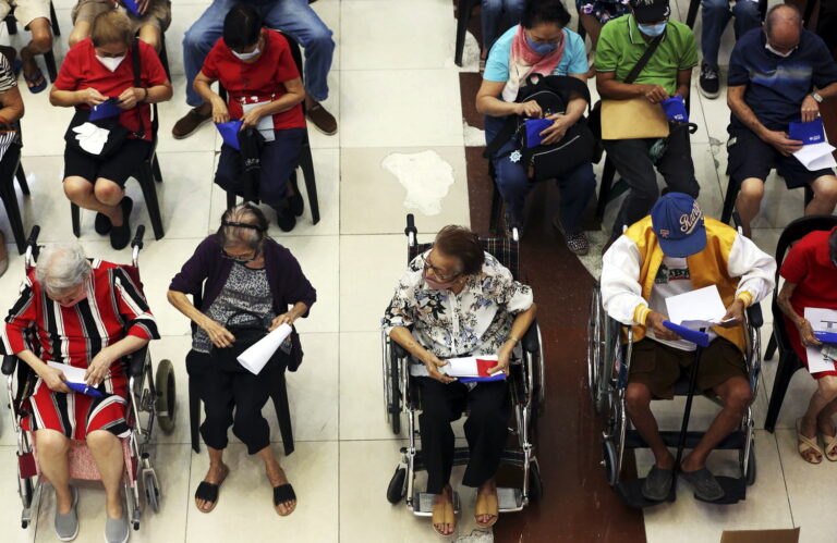 3 bills expanding senior, PWD discounts OKd