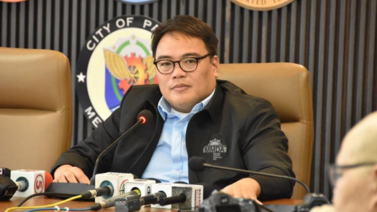 MMDA chief notes 'reservations' about cop's handling of staff