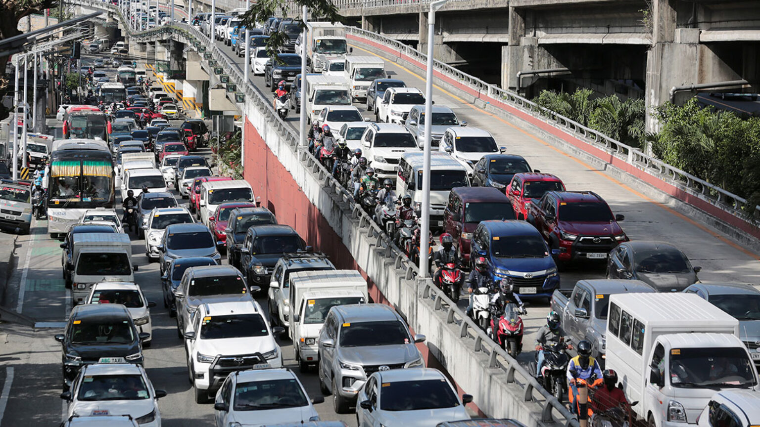 Edsa rehabilitation project estimated to cost P15 billion - Dizon