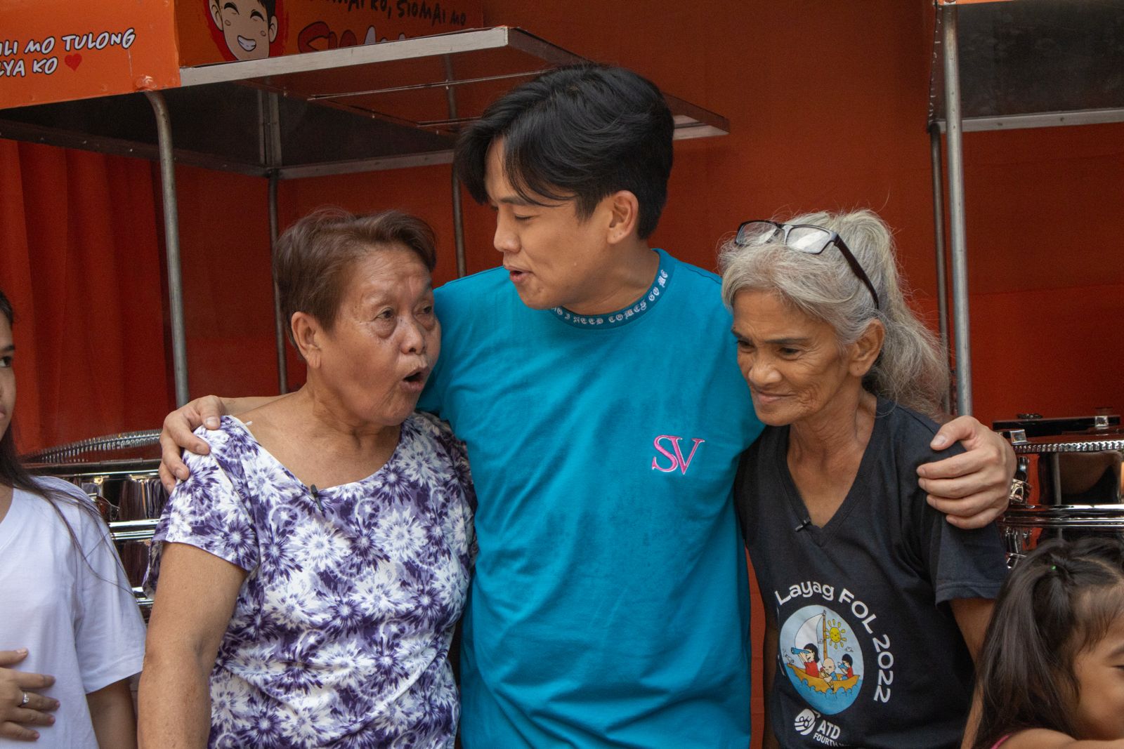 Inspiring generosity in Manila: Dear SV reaches out to forgotten residents
