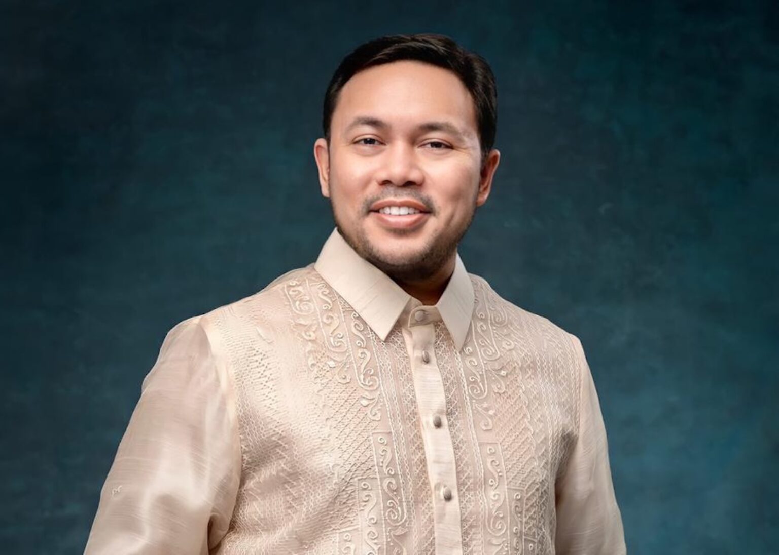 Pinangunahan ni Sen. Mark Villar ang singil kumpara sa mga online scammers na may bagong bayarin ...