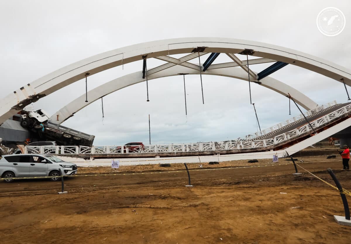 DPWH given a month to finish probe of Isabela bridge collapse