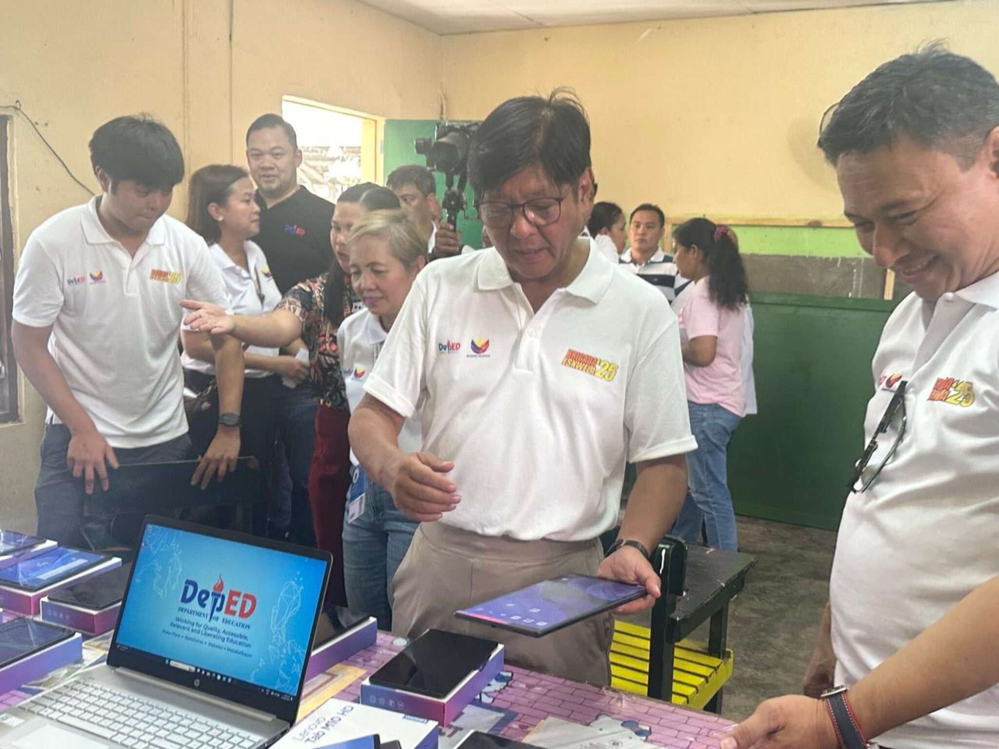 Marcos leads DepEd's Brigada Eskwela 2025 kick-off