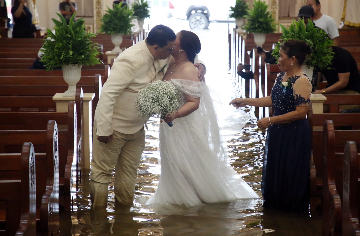 Love in the Time of Flood: A wedding at Barásoain