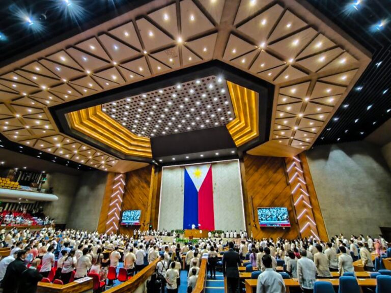 House OKs reso amending schedule, pushing first break to Oct. 11