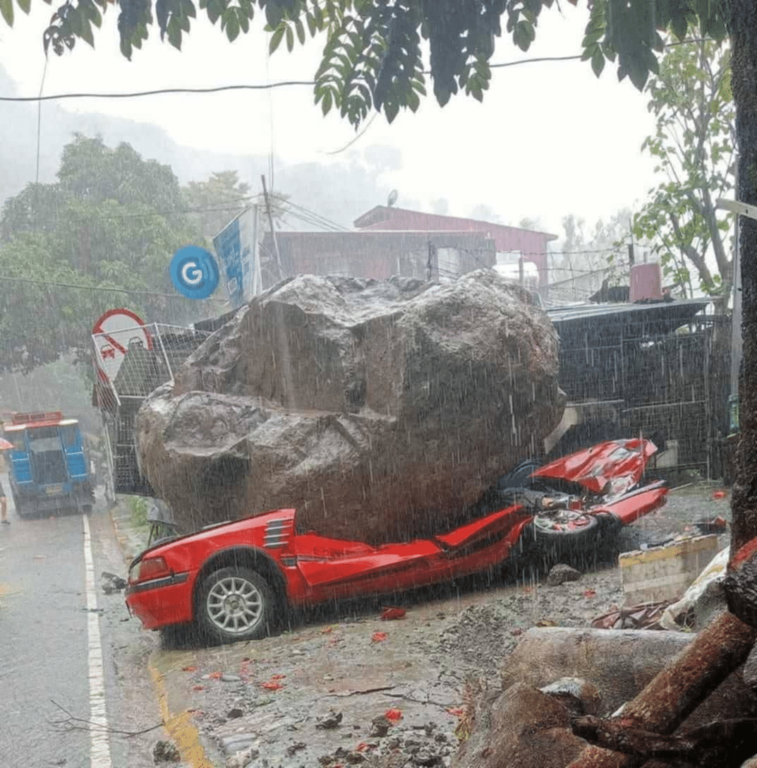 Crash causes traffic jam in NLEx southbound Sunday afternoon