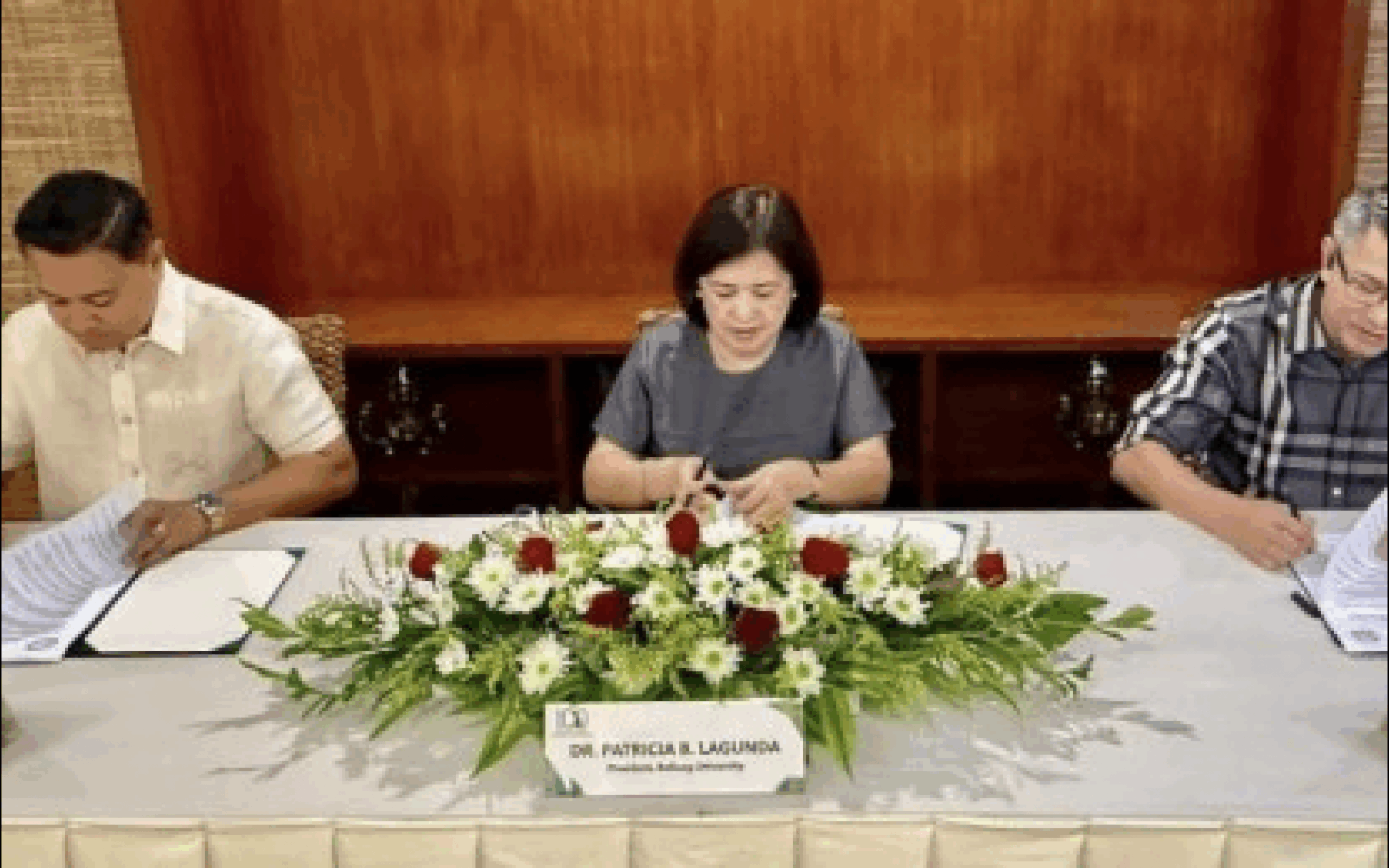 Bulacan LGU offers free law study to employees