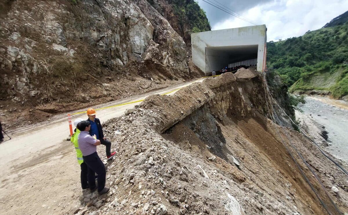 Marcos inspects 'sloppily made' Kennon Road rock shed