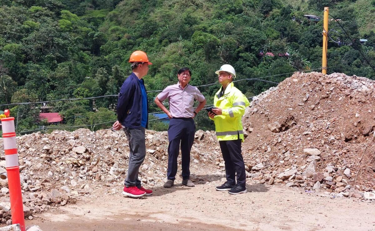 Marcos inspects 'sloppily made' Kennon Road rock shed
