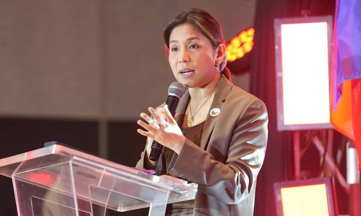 DBM: DepEd employees to receive 2023 performance-based bonus