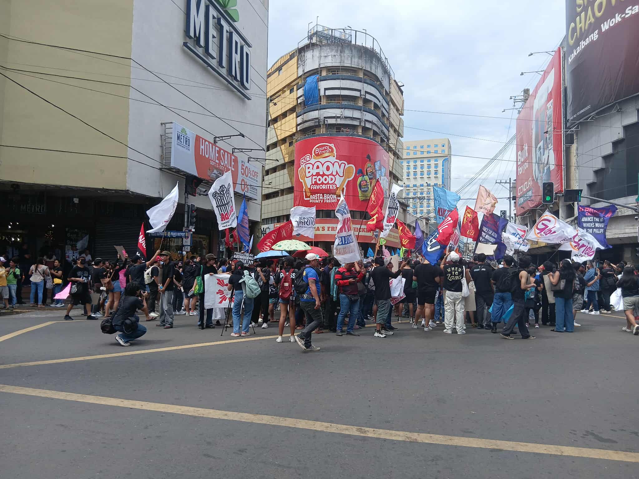 Militants kick off anti-corruption rallies in Cebu City