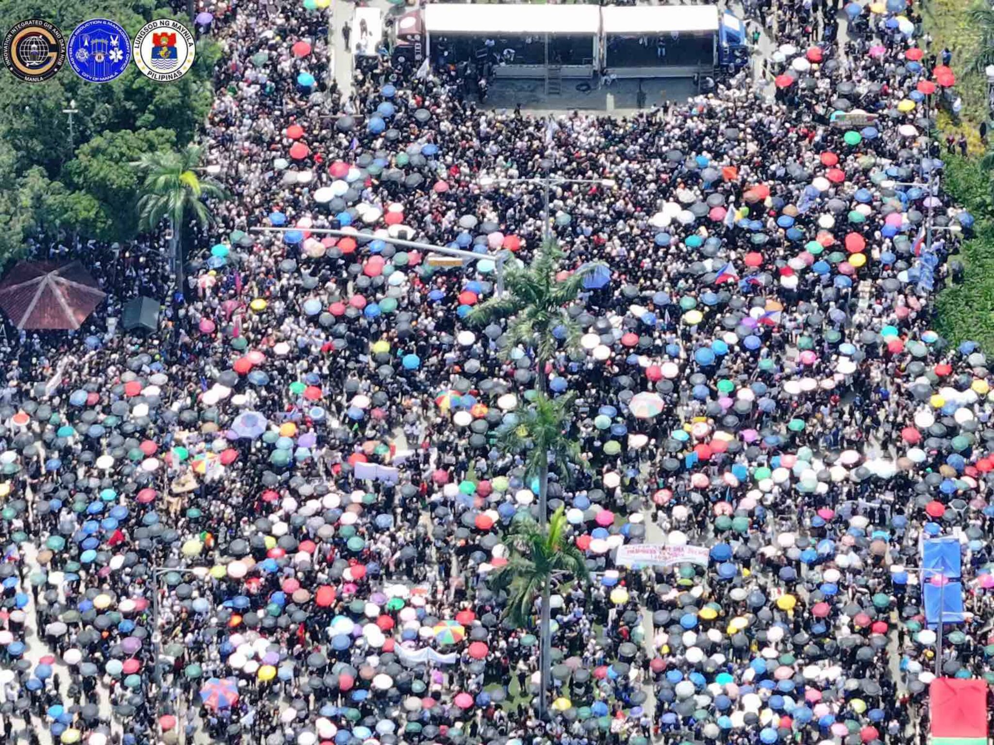 Tens of thousands join anti-corruption protests in Metro Manila