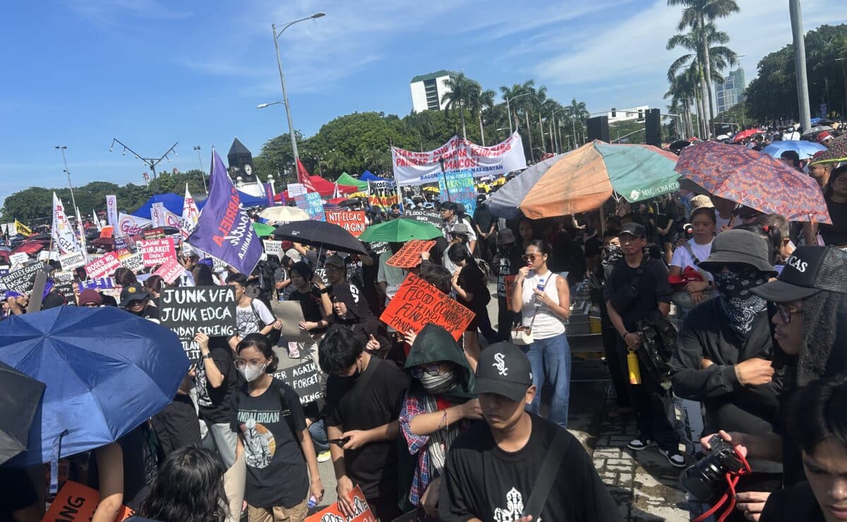 'Baha sa Luneta' protest starts