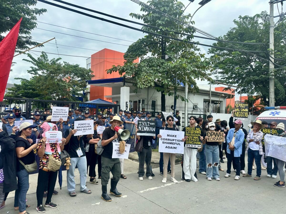 Students, groups stage rally at DPWH Bulacan headquarters