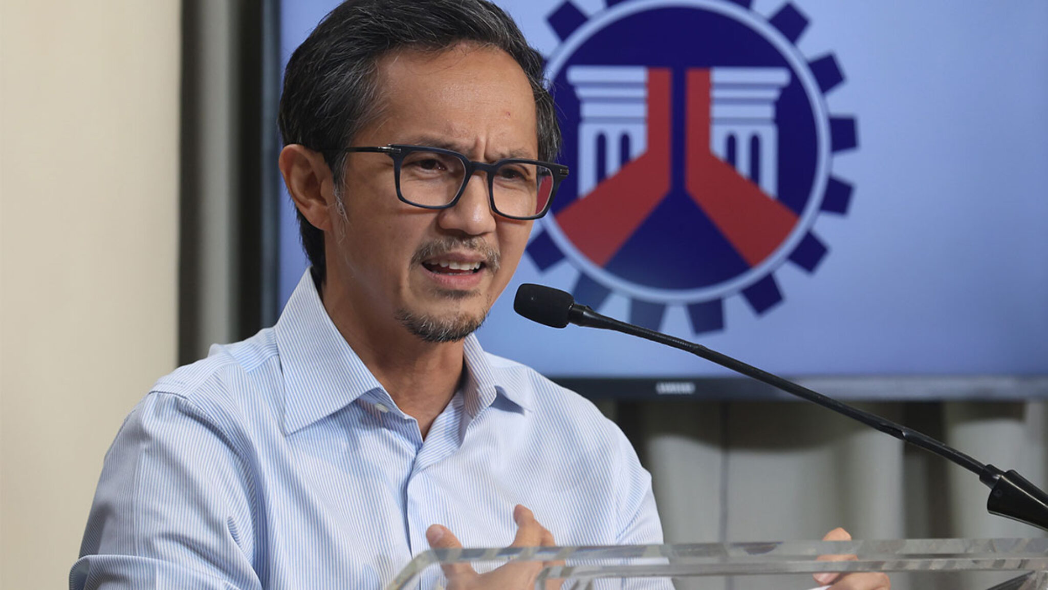 DPWH chief to flood control contractor: Just turn yourself in