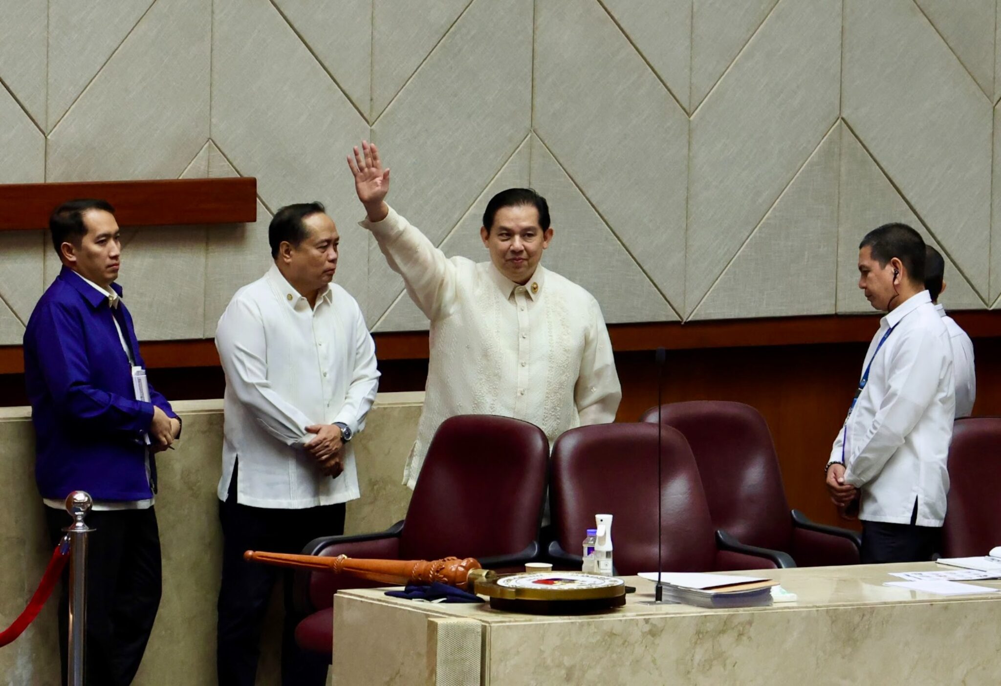 Romualdez formally steps down from speakership