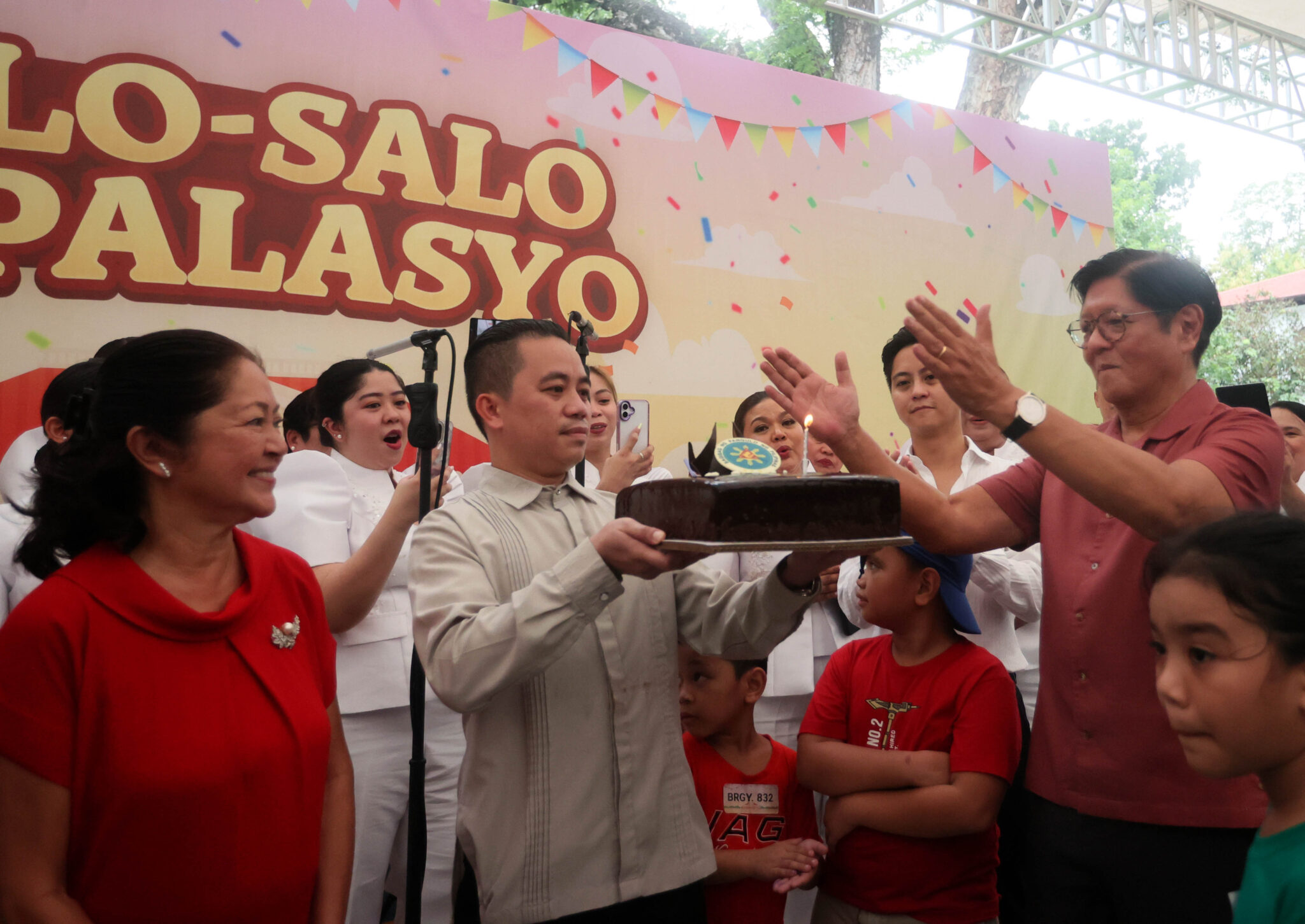 Marcos turns 68 with ‘salo-salo’ on Malacañang grounds