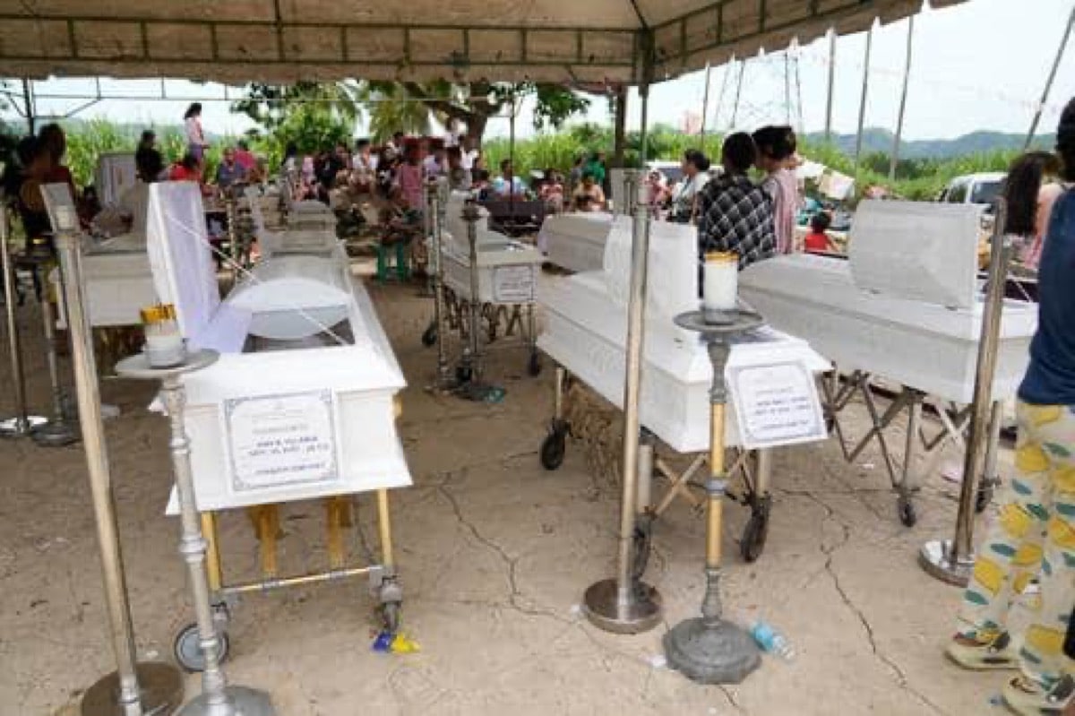 Aid slow to reach remote areas in quake-hit Cebu