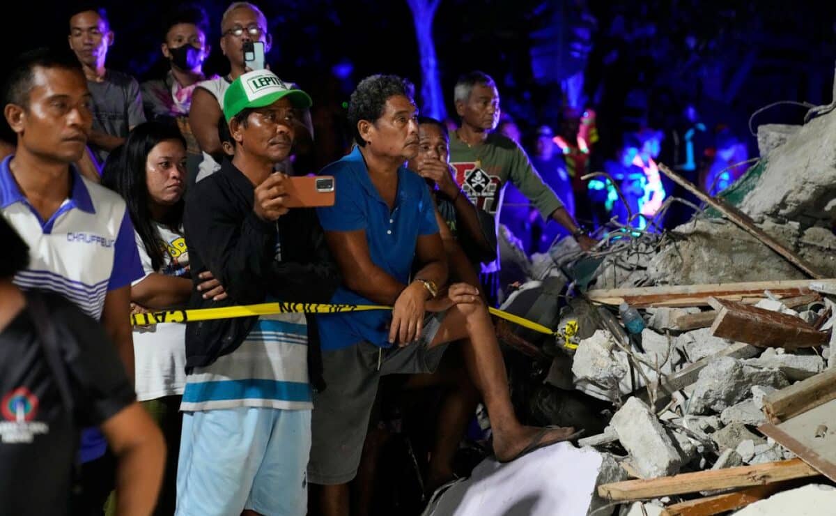 LOOK: Destruction, rescue after 6.9-magnitude Cebu earthquake