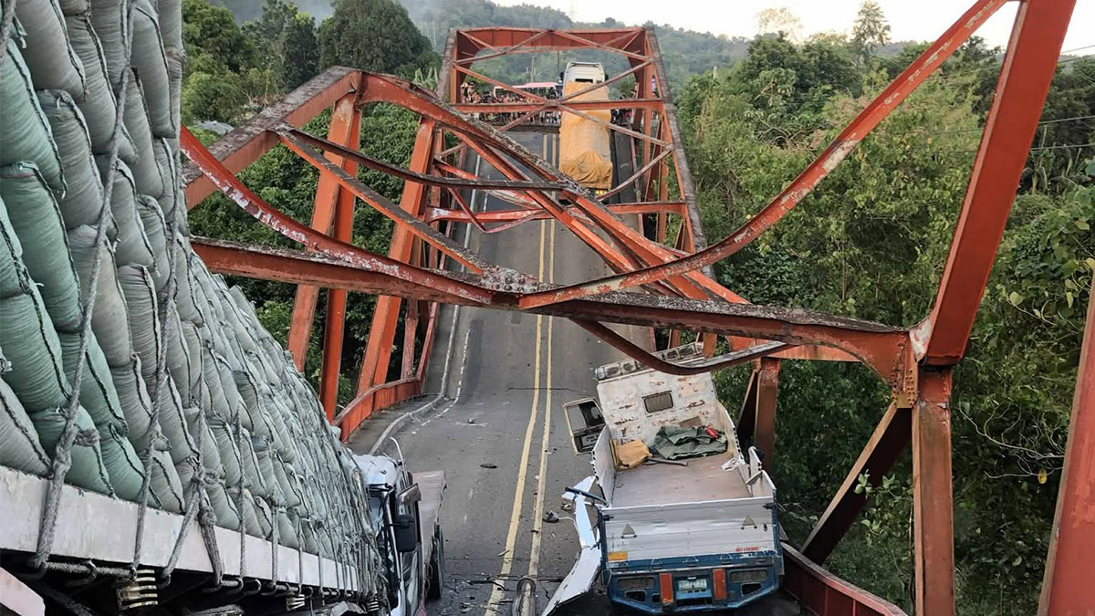 Bridge in Alcala, Cagayan collapses