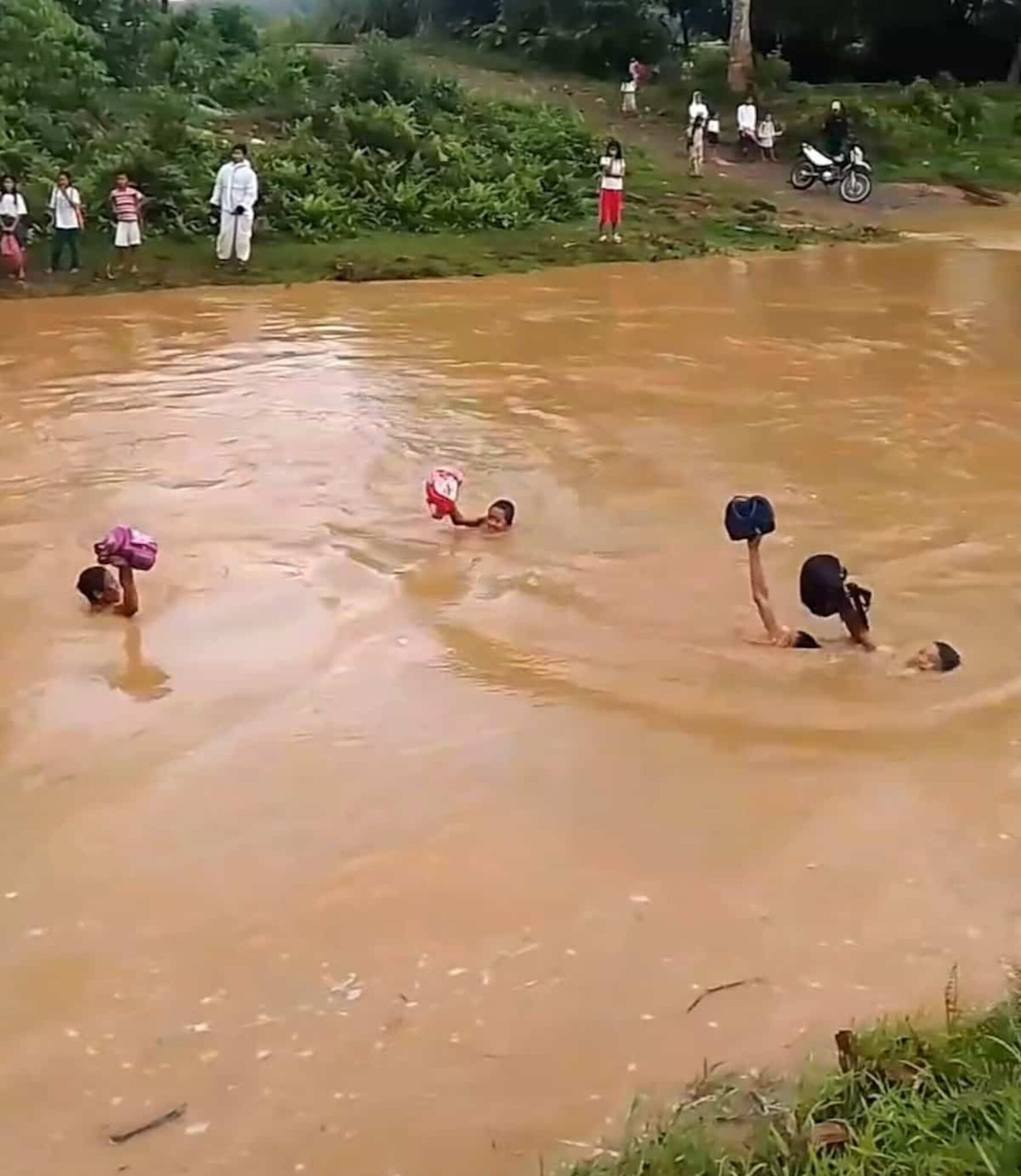 Gov't peace body hands over P48 M for Zamboanga del Sur bridge