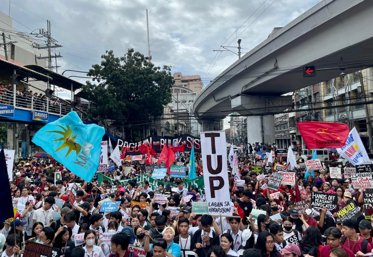 WATCH: Youth groups, students rally against corruption in Mendiola