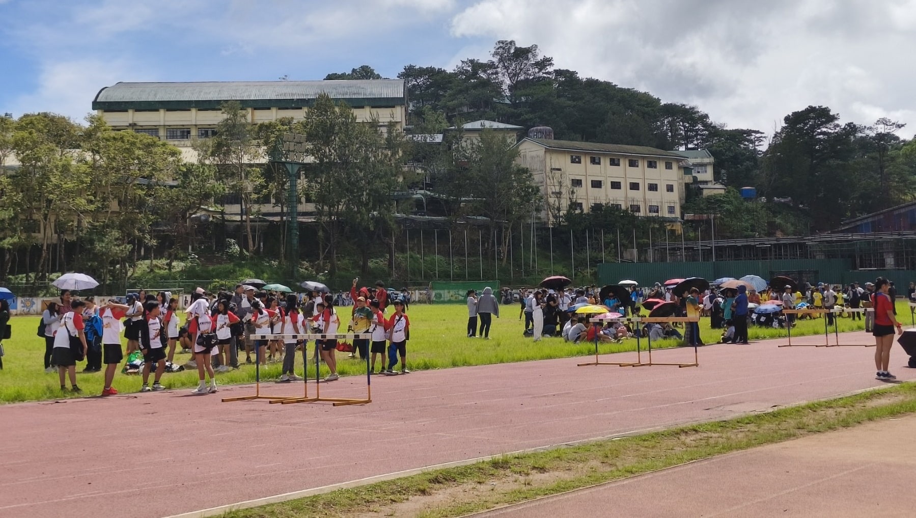 Panic as strong quake jolts Northern Luzon