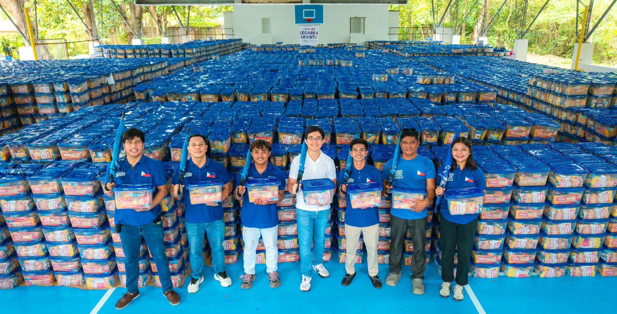 Leandro Leviste rejects ‘kickbacks,’ salary, gives out noche buena