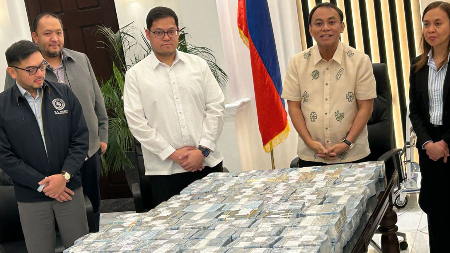 Ex-DPWH engineer returns P110M of P300M ‘kickbacks’