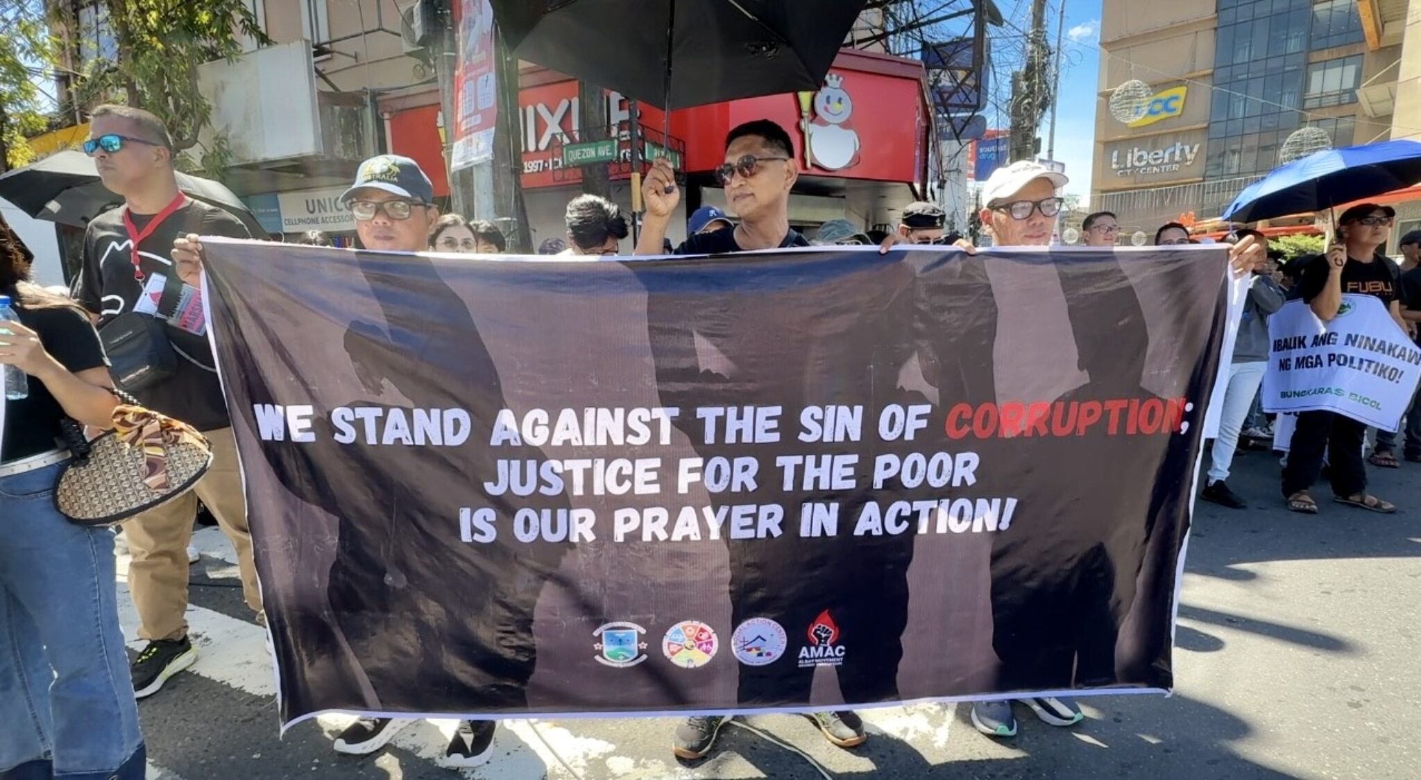 Hundreds join Trillion March in Albay to demand accountability