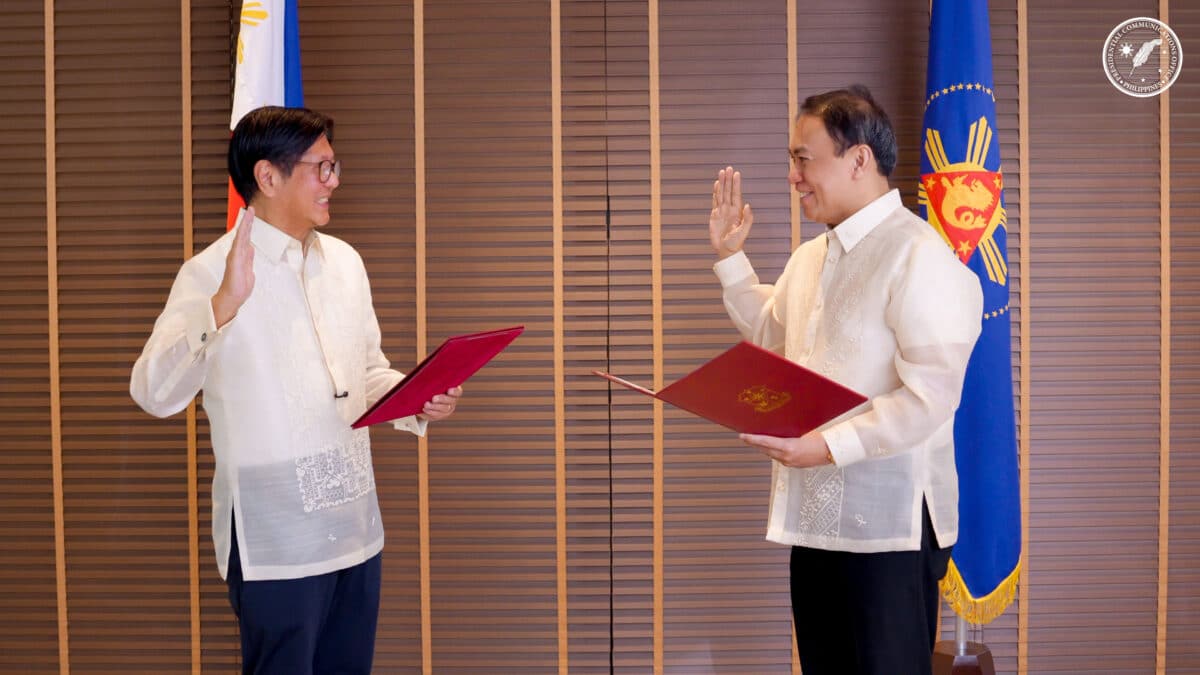 Fredderick Vida takes oath as acting justice secretary